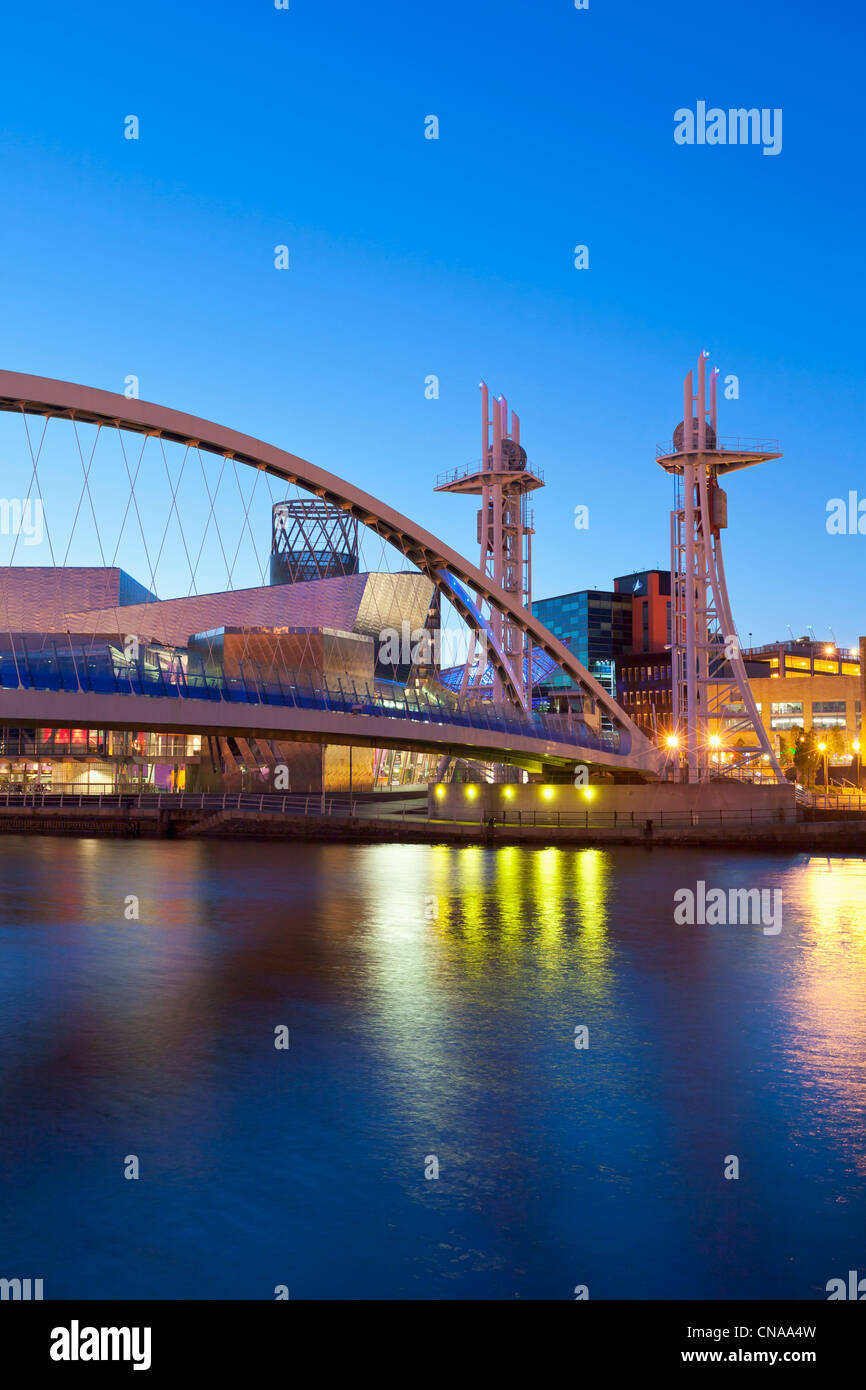 Footbridge lowry bridge hi-res stock photography and images - Alamy