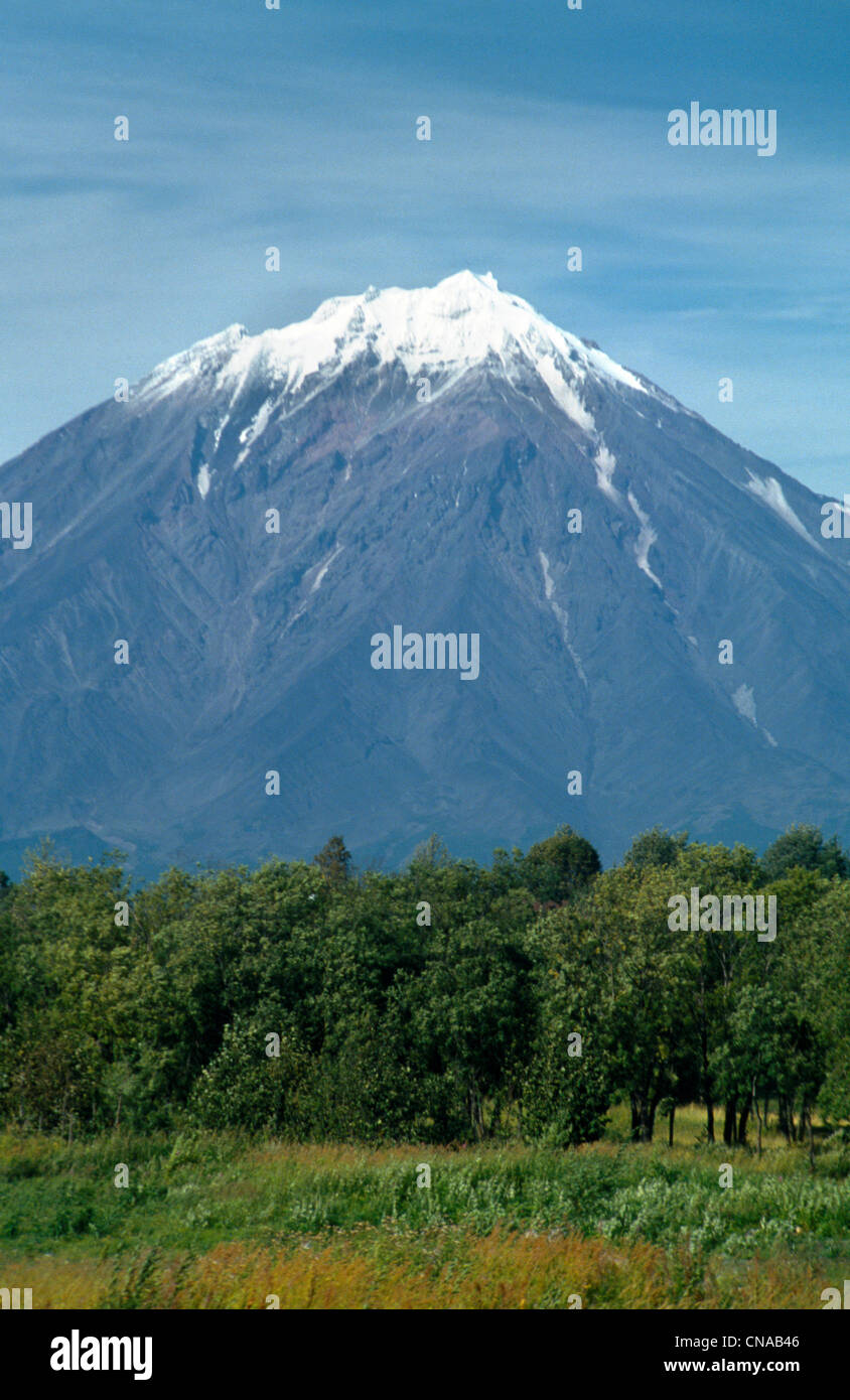 Koryakskaya Sopka Active Volcano Kamchatka Peninsula Russia 3456m Stock ...