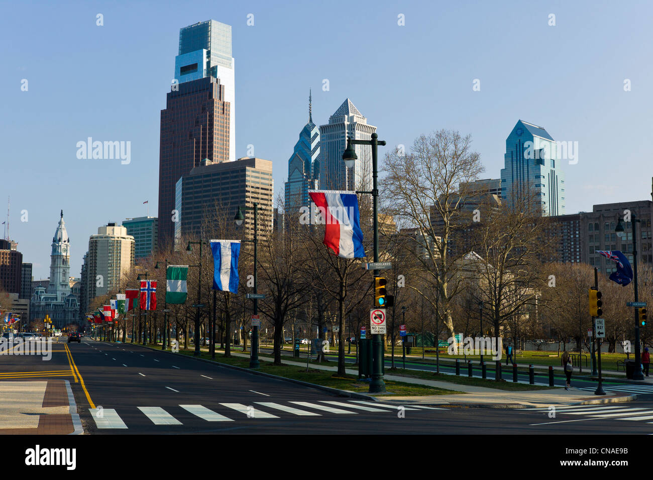 City skyline viewed from the Benjamin Franklin Parkway, Philadelphia ...
