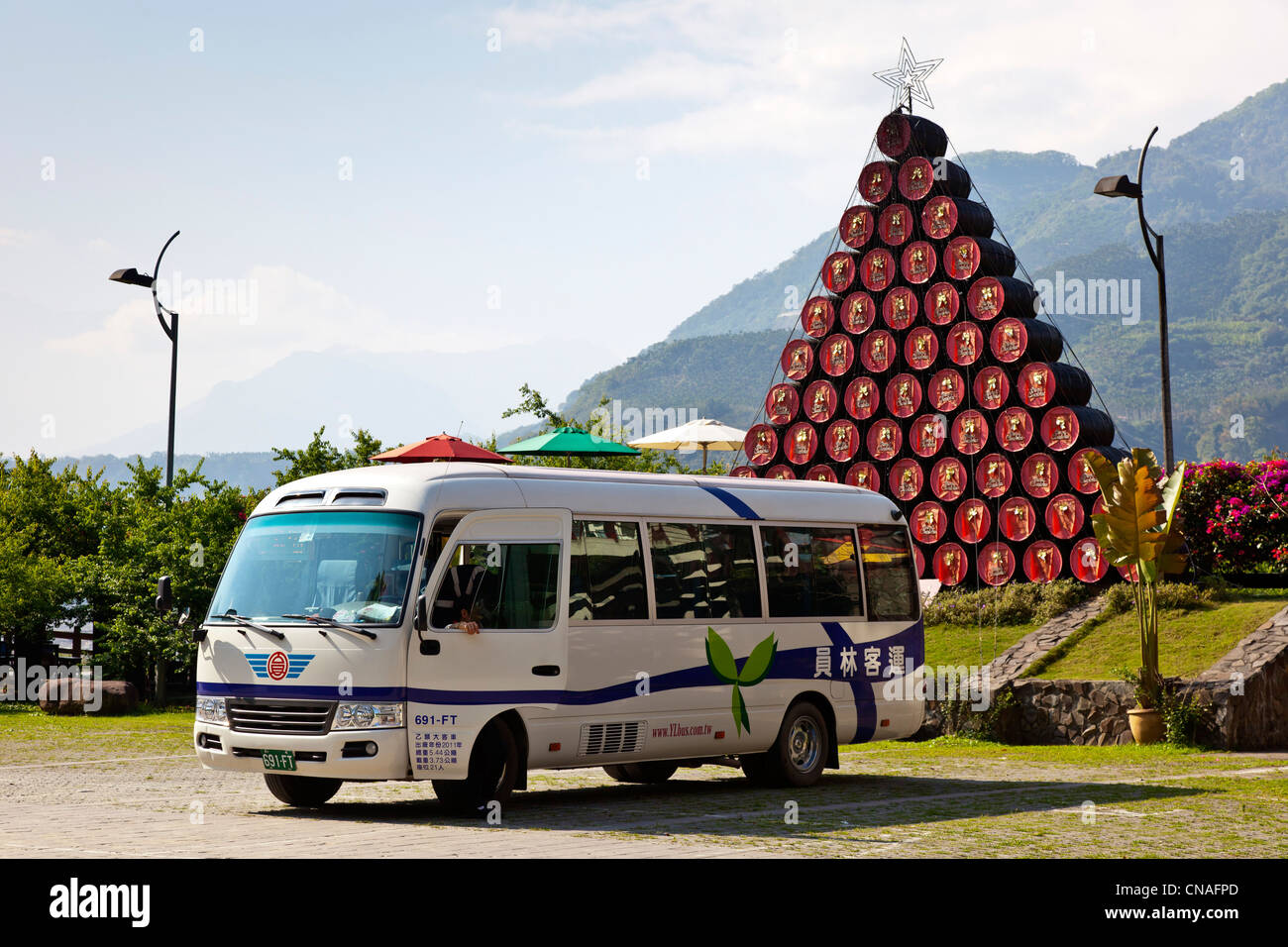 Regular service bus number 6739 from Sun Moon Lake to Alishan with wine ...