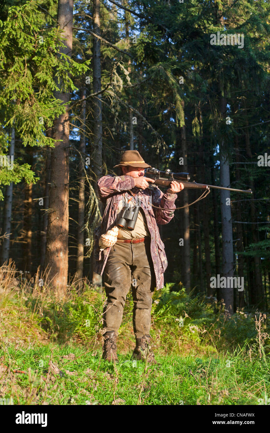 Big game hunting hi-res stock photography and images - Alamy