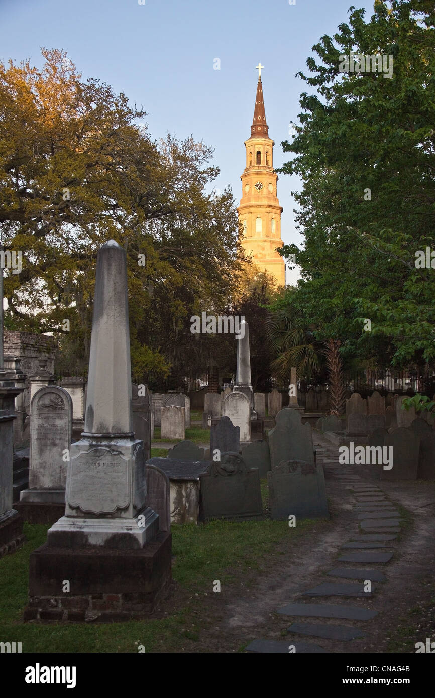 Historic graveyard in Charleston, South Carolina, USA Stock Photo - Alamy