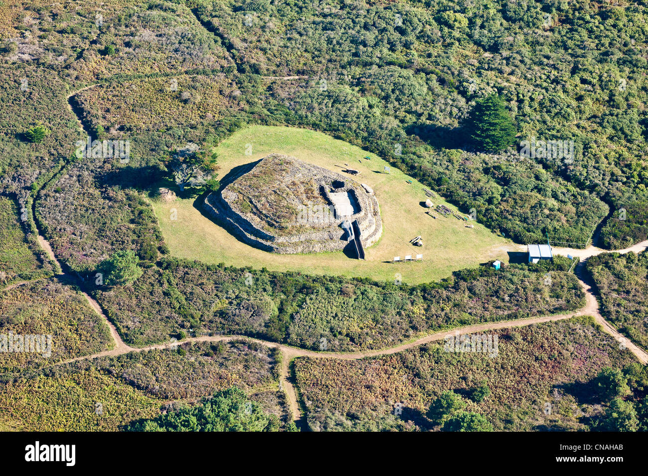 France, Morbihan, Golfe du Morbihan, Presqu'ile de Rhuys, Arzon, Petit Mont cairn (aerial view ...