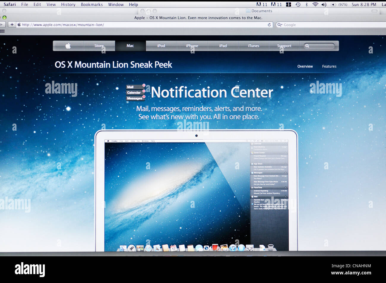 Apple website - Laptop Notification Center Stock Photo - Alamy