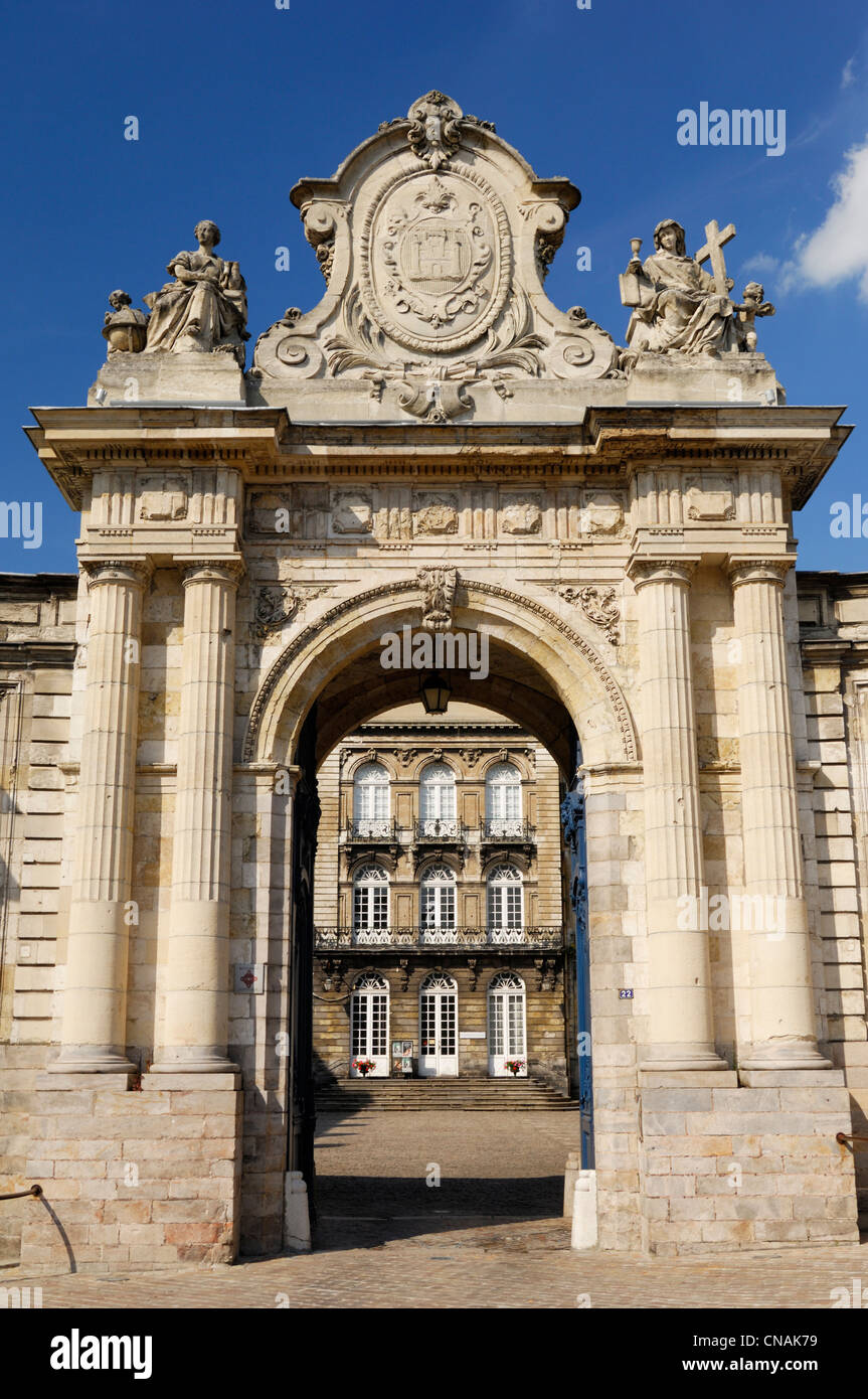 The calais gate hi-res stock photography and images - Alamy