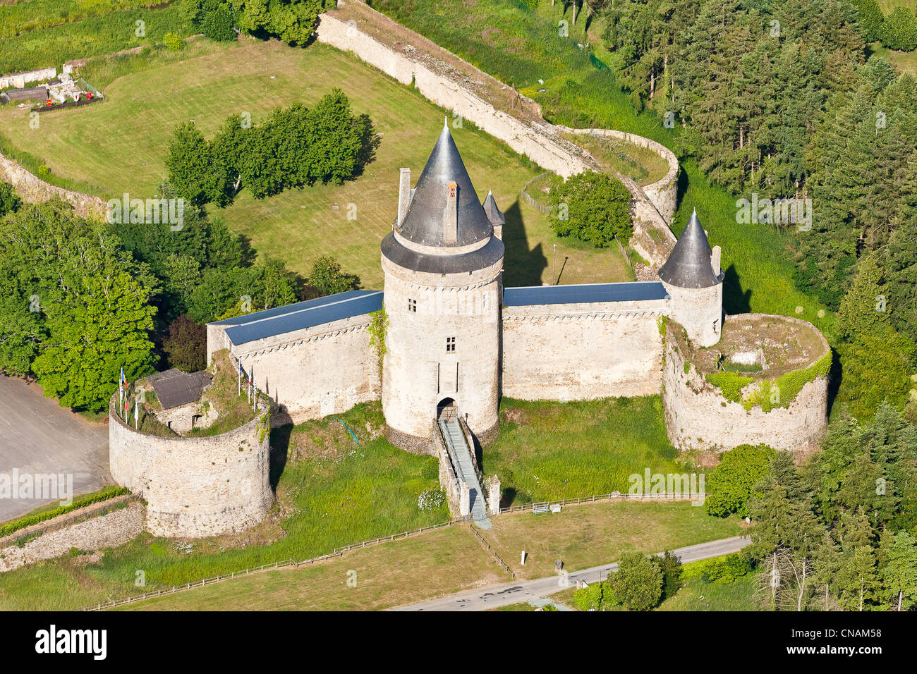 France, Loire-Atlantique, Blain, La Groulaie castle (aerial photography ...