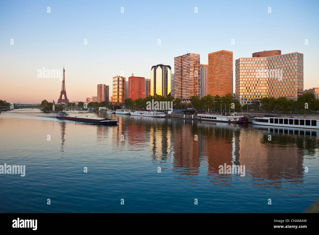 France, Paris, Seine river banks, listed as World Heritage by UNESCO ...