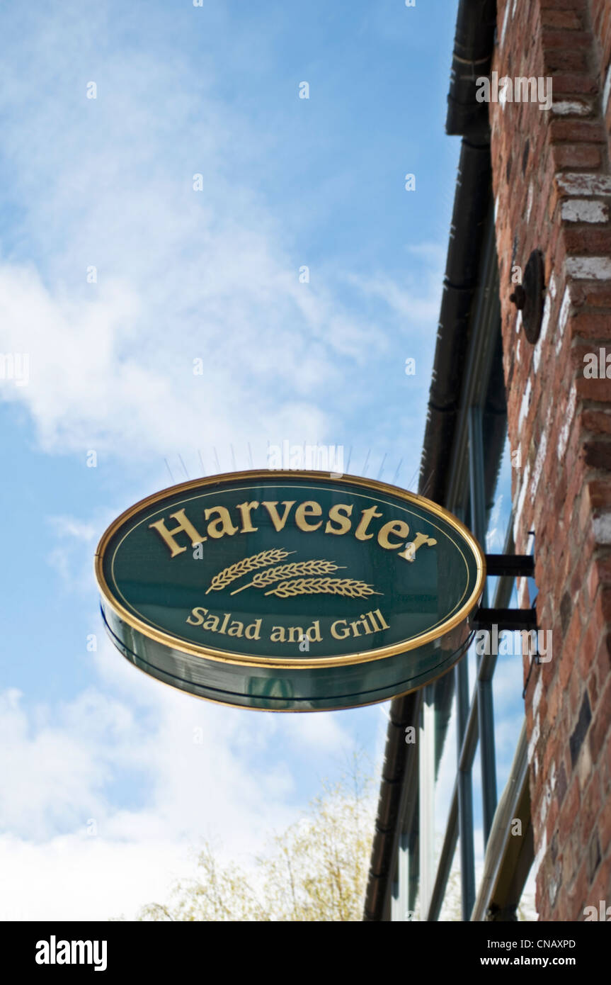 Harvester restaurant hi-res stock photography and images - Alamy