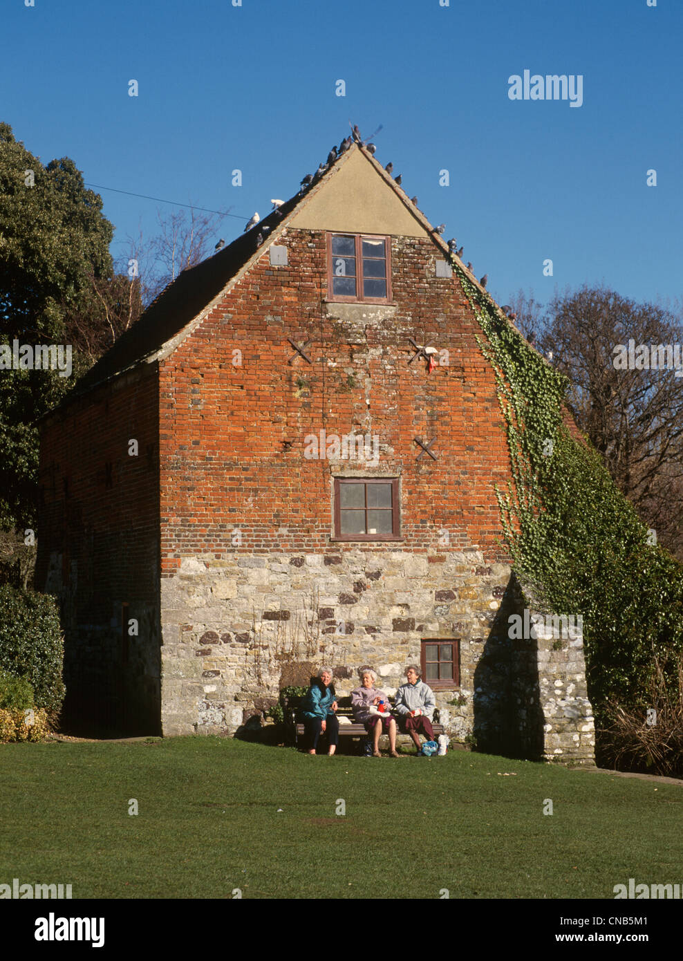 Christchurch Dorset Quayside The Old Saxon Mill Stock Photo - Alamy