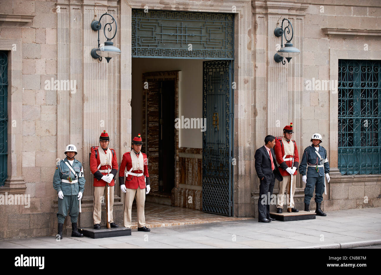 Presidential guard, in front of Presidential Palace, Guard of Honor of ...