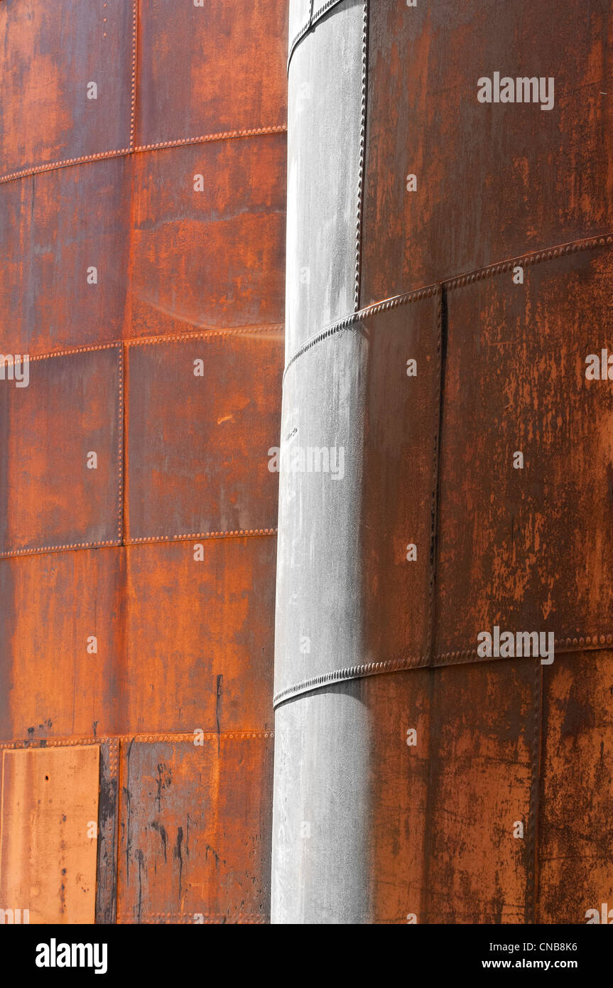Rusted tanks hi-res stock photography and images - Alamy