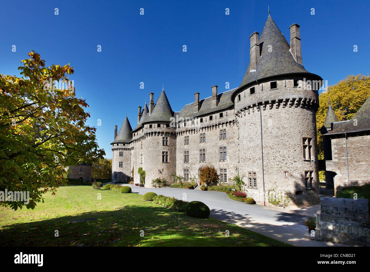 France, Correze, Arnac Pompadour, city of horse, the castle Stock Photo ...