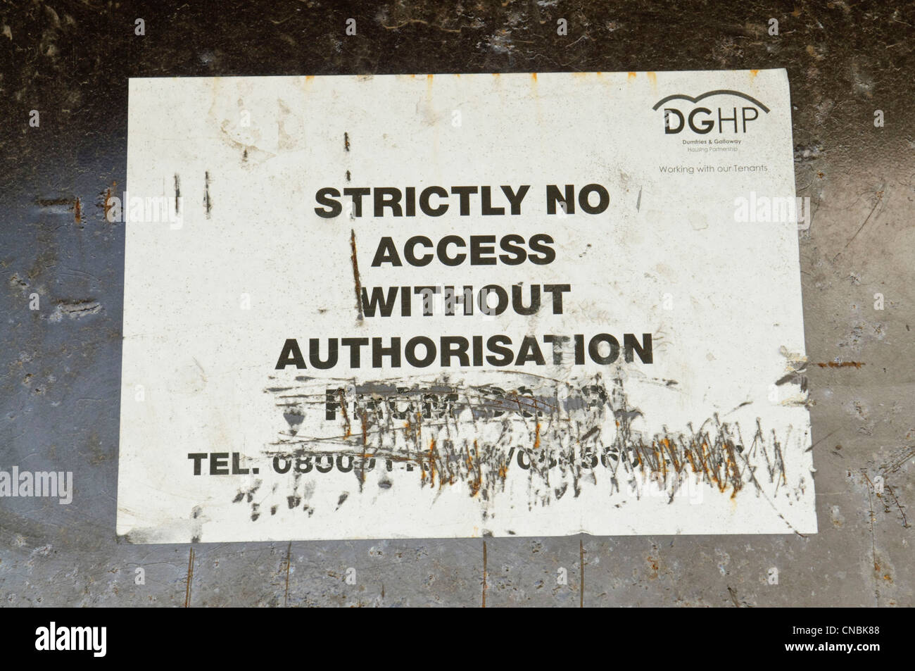 Warning signs on property hi-res stock photography and images - Alamy