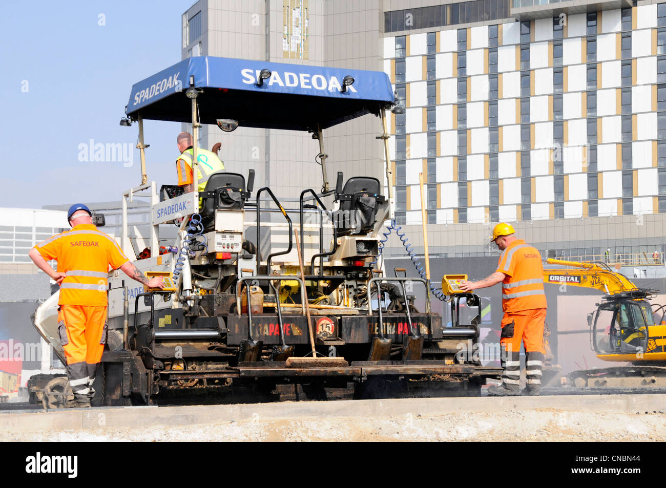 Tarmac laying hi-res stock photography and images - Alamy