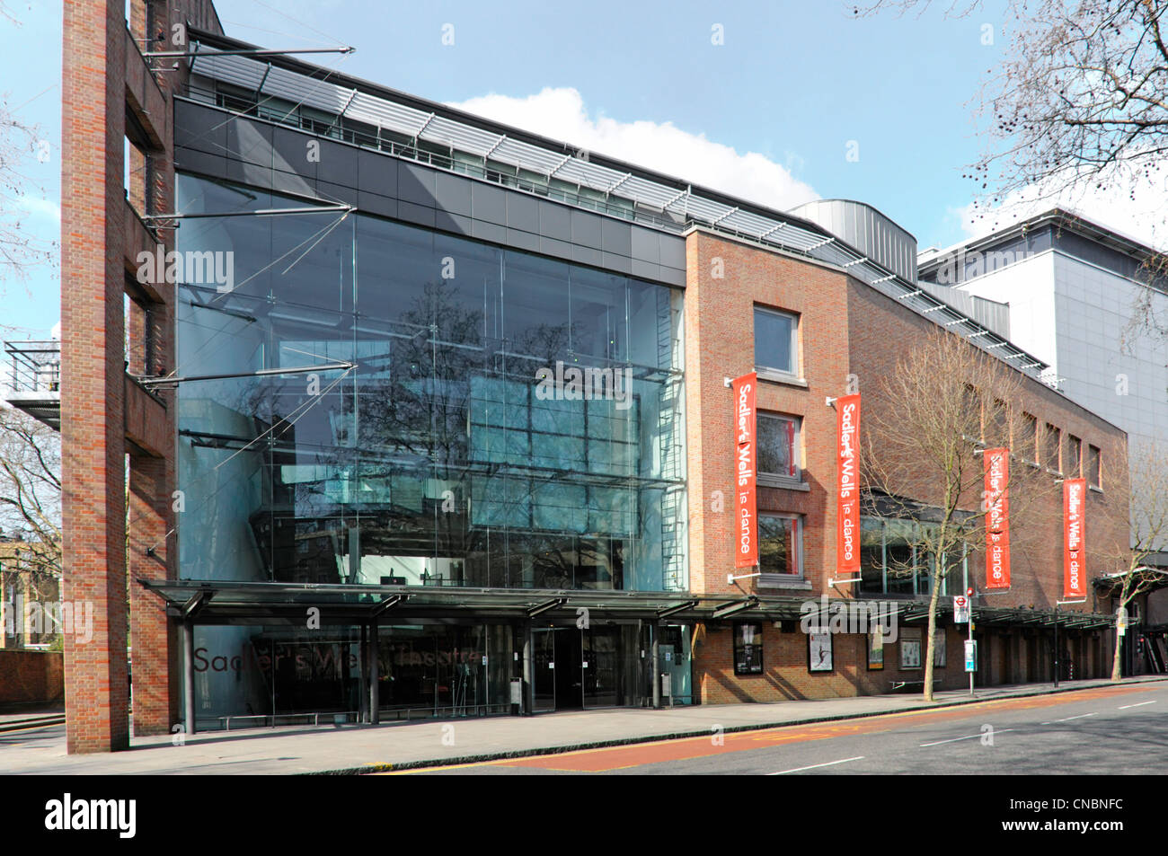 Sadlers Wells Theatre Stock Photos & Sadlers Wells Theatre Stock Images ...