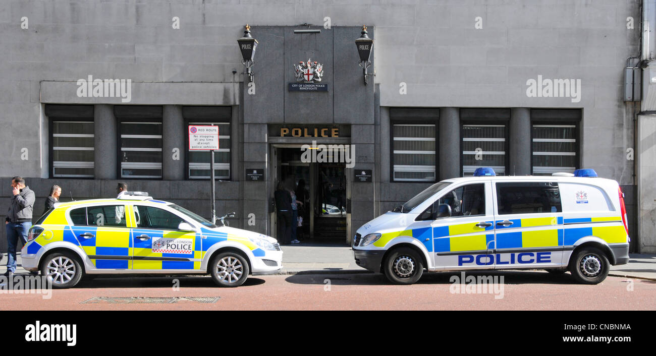 Police station UK public entrance & blue lamps Bishopsgate City of ...