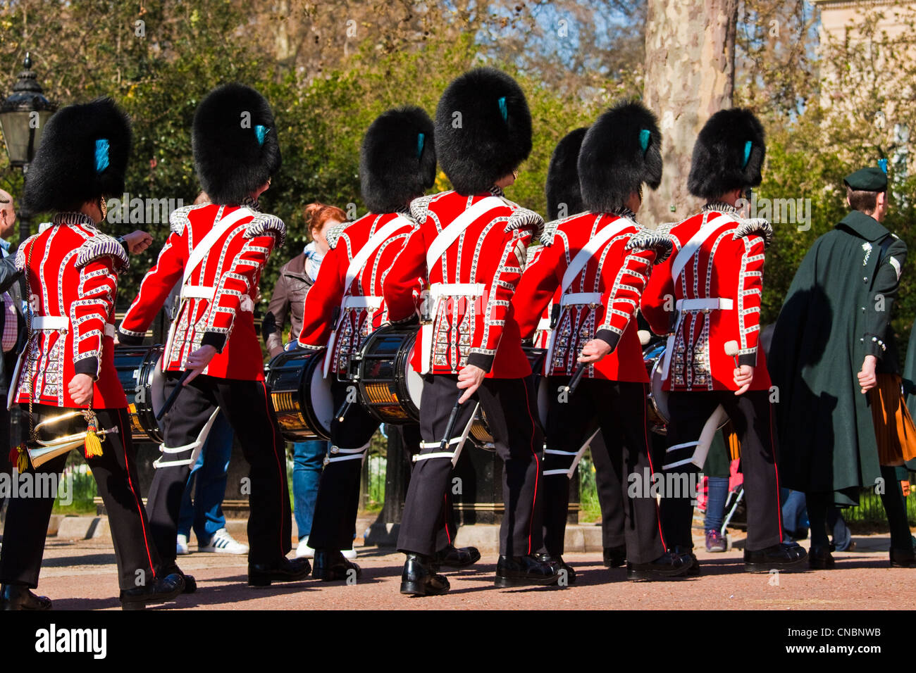 Irish Guards Stock Photos & Irish Guards Stock Images - Alamy
