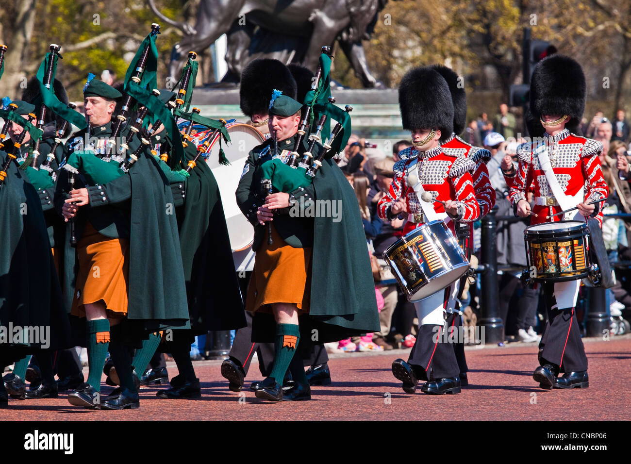 Pipes and drums hi-res stock photography and images - Alamy