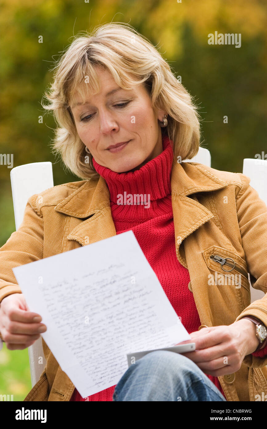Woman letter read 50 hi-res stock photography and images - Alamy