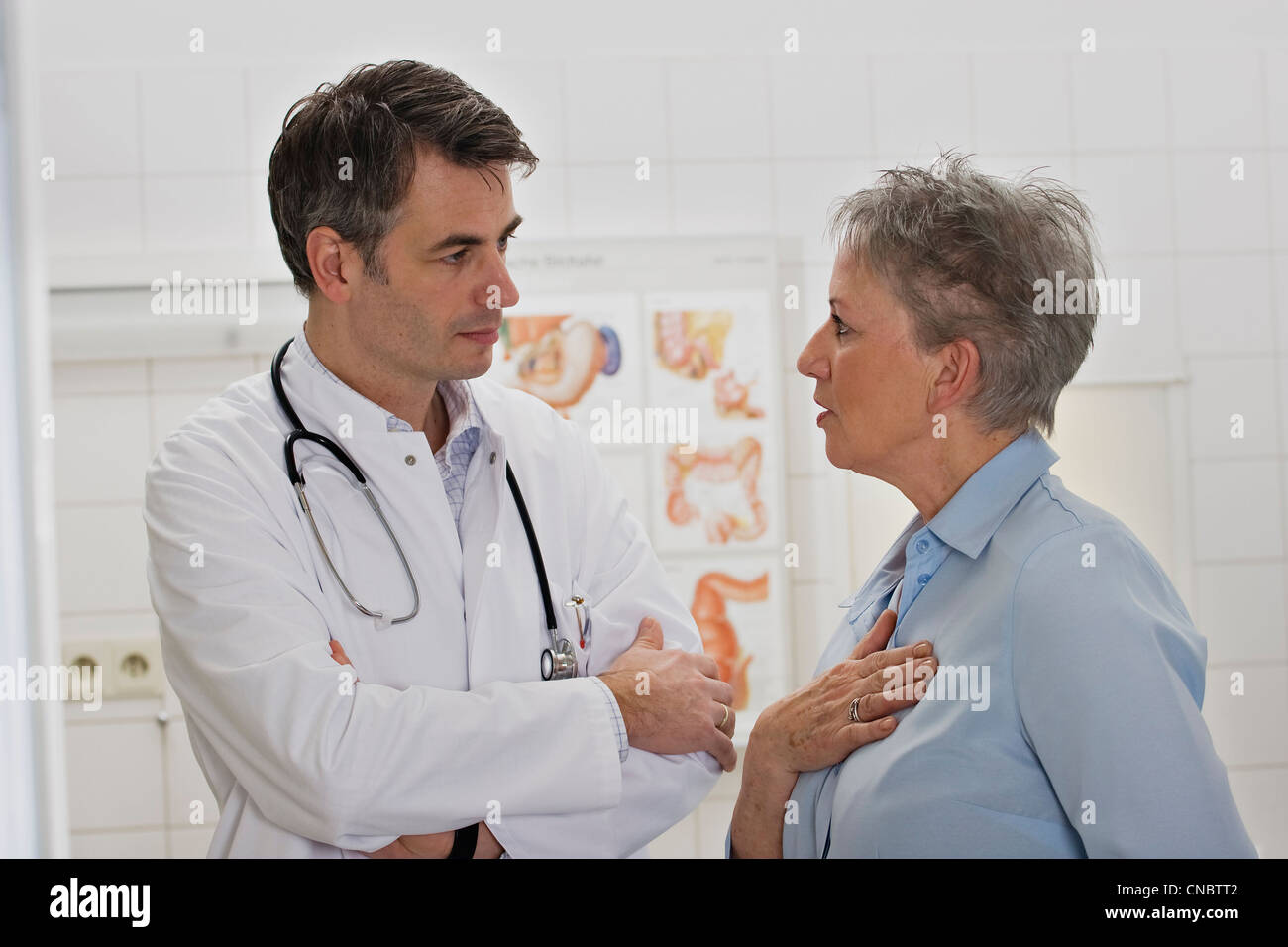 Cardiac patient talking hi-res stock photography and images - Alamy