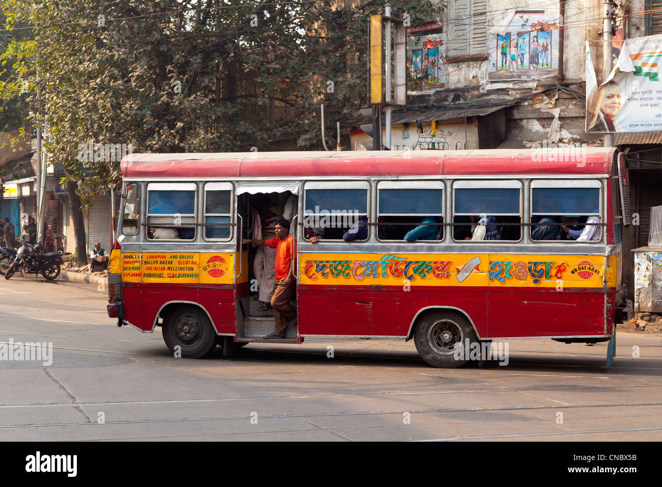 India, West Bengal, Kolkata (calcutta), municipal bus Stock Photo - Alamy