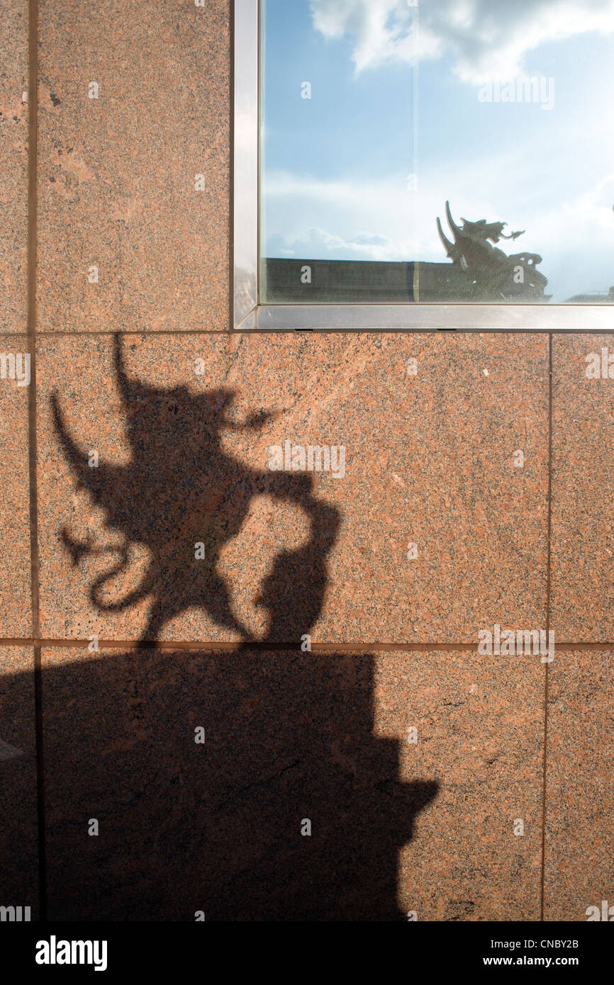 London Bridge Dragon Stock Photo - Alamy