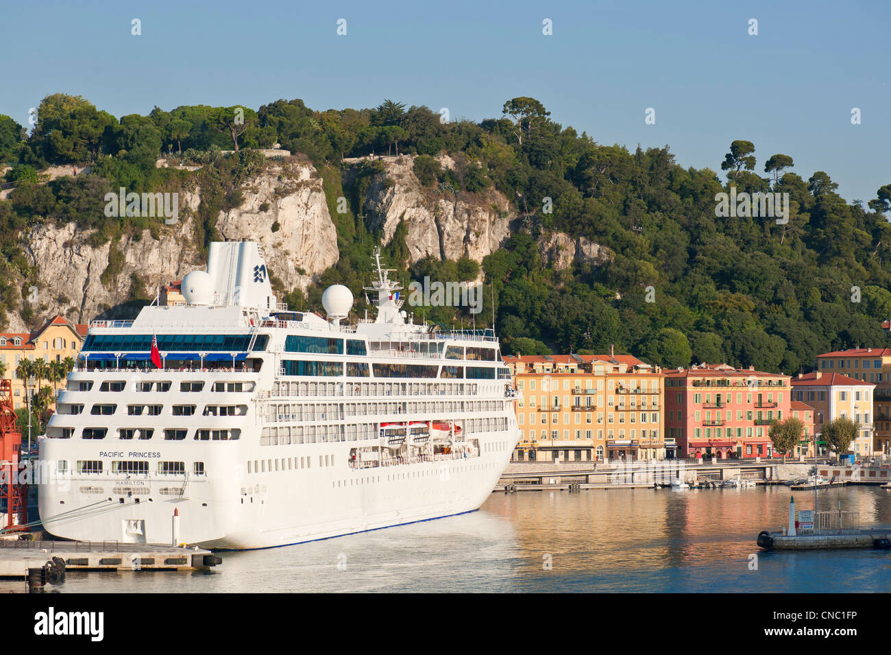 Cruise ship in port hi-res stock photography and images - Alamy