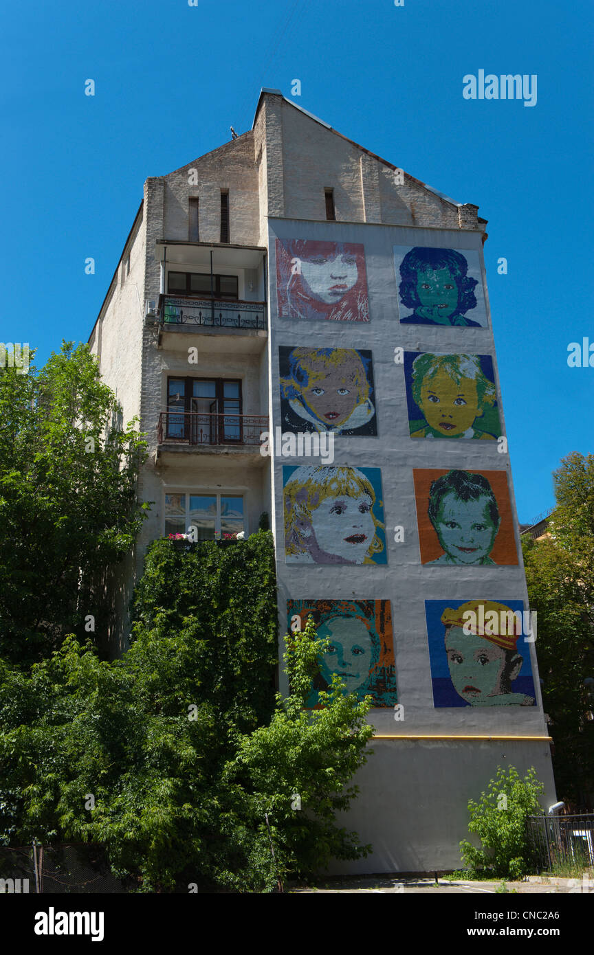 Ukraine mural hi-res stock photography and images - Alamy