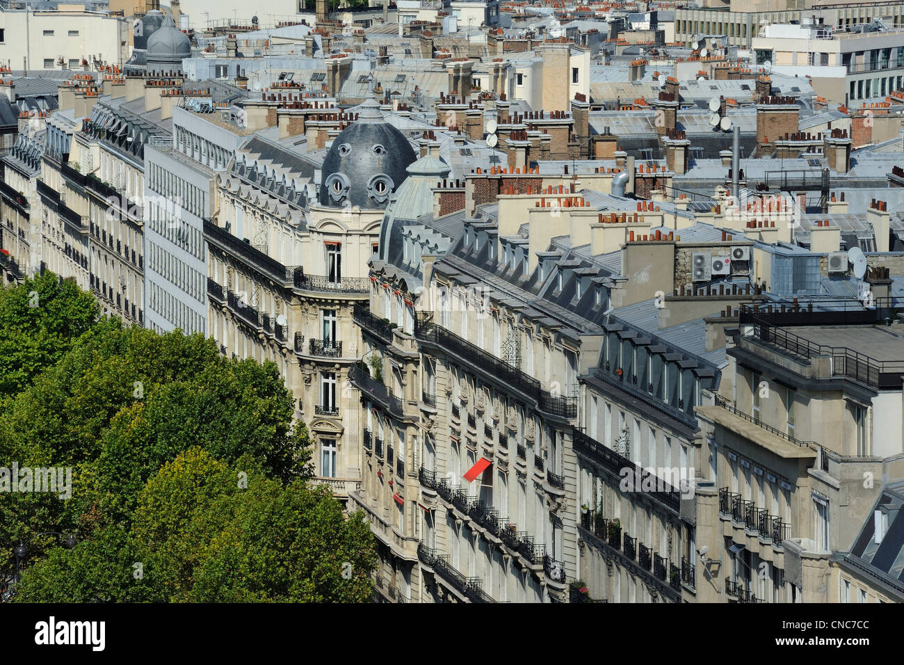 Haussmann buildings hi-res stock photography and images - Alamy