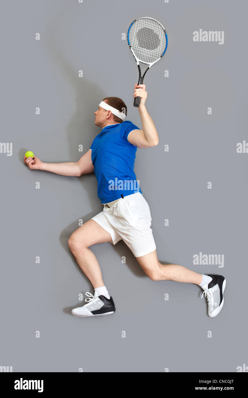 Tennis player being ready to serve the ball Stock Photo - Alamy