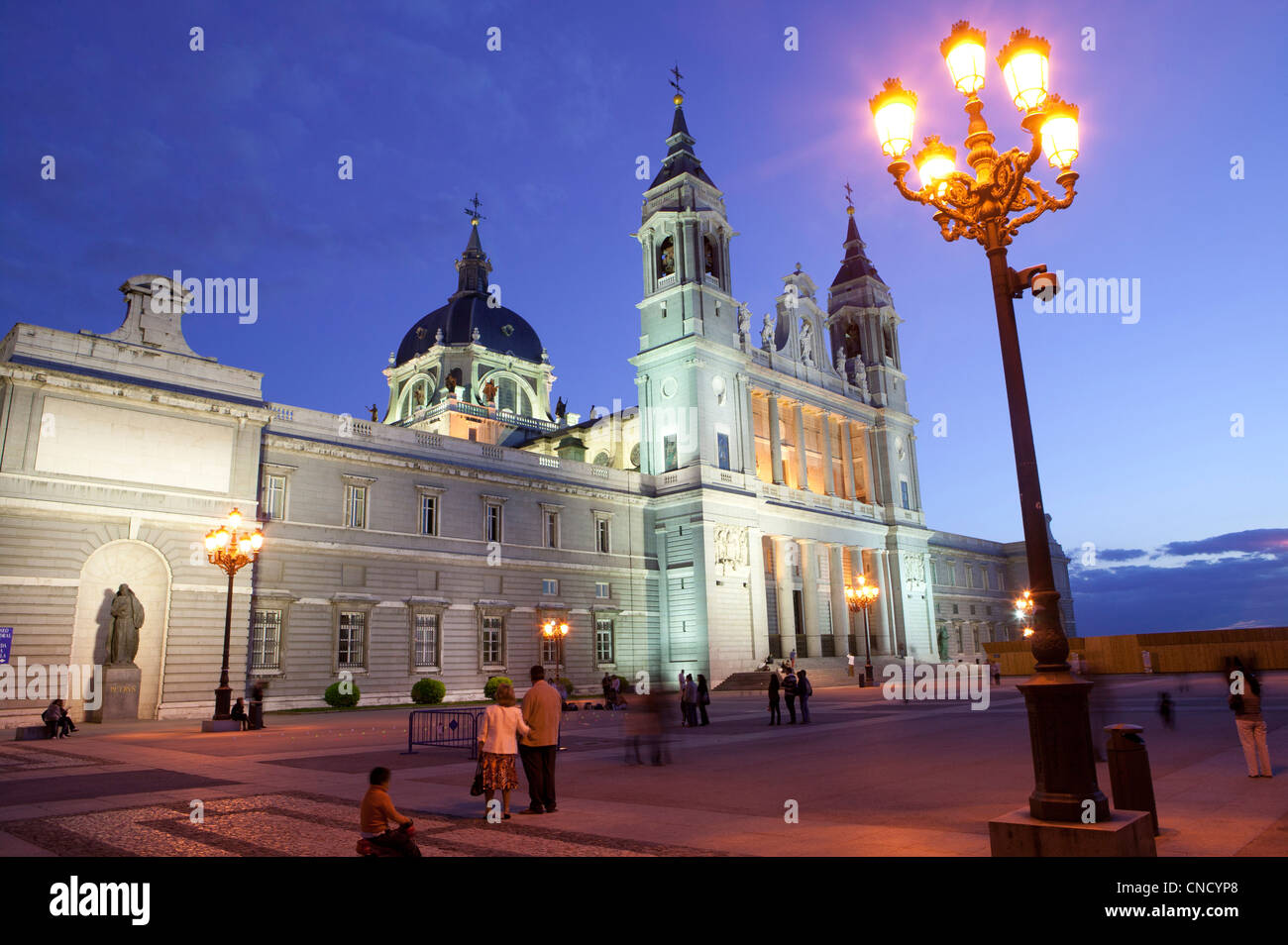 Facade of the Almudena cathedral in Madrid Stock Photo - Alamy