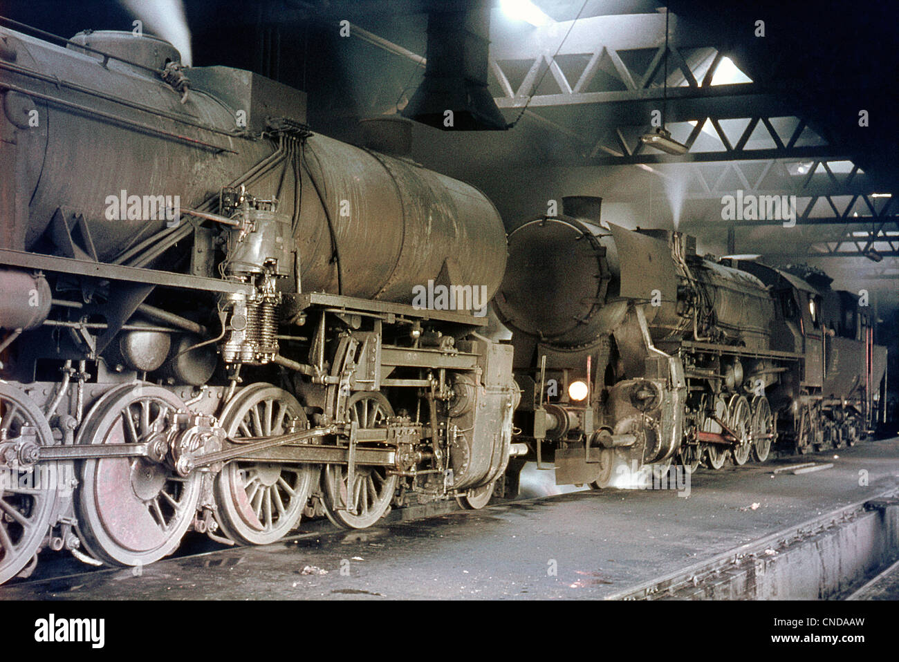 The class 52, 2-10-0, German Kriegslokomotiv was one of the most ...