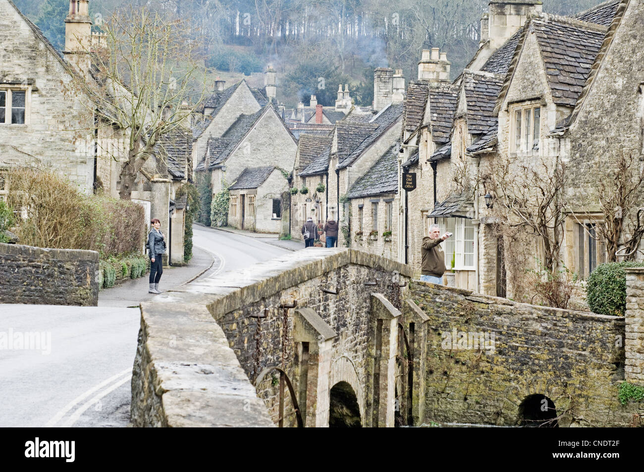 Street castle combe hi-res stock photography and images - Alamy