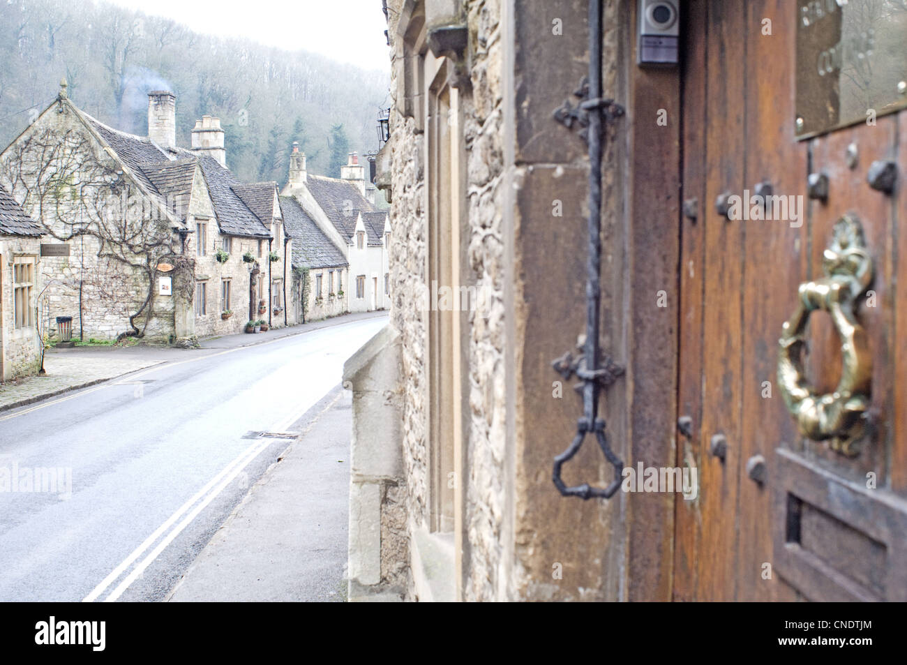 Street castle combe hi-res stock photography and images - Alamy
