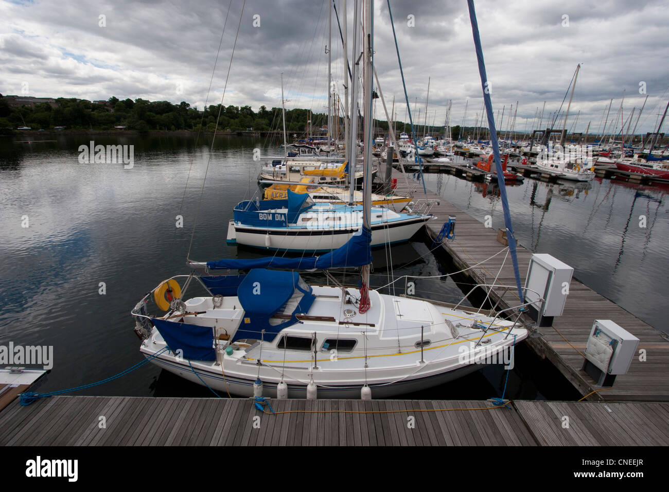 Edinburgh marina hi-res stock photography and images - Alamy