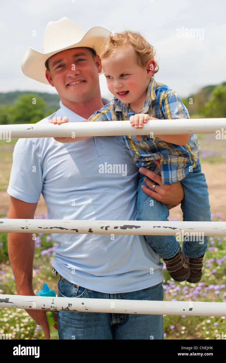 Horse corral panel hi-res stock photography and images - Alamy
