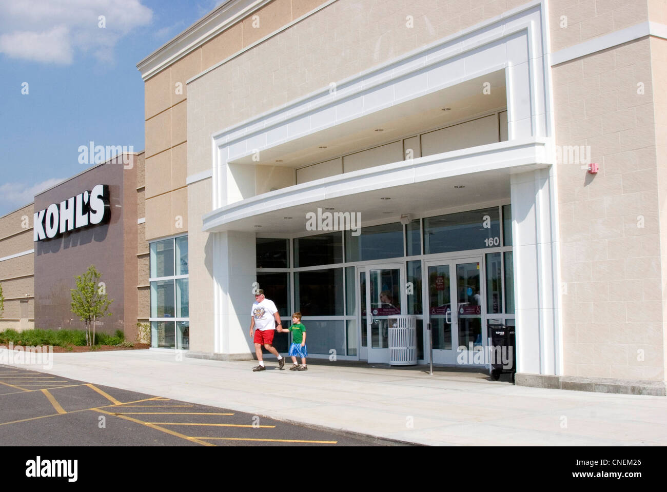 Kohl's department store front Stock Photo - Alamy