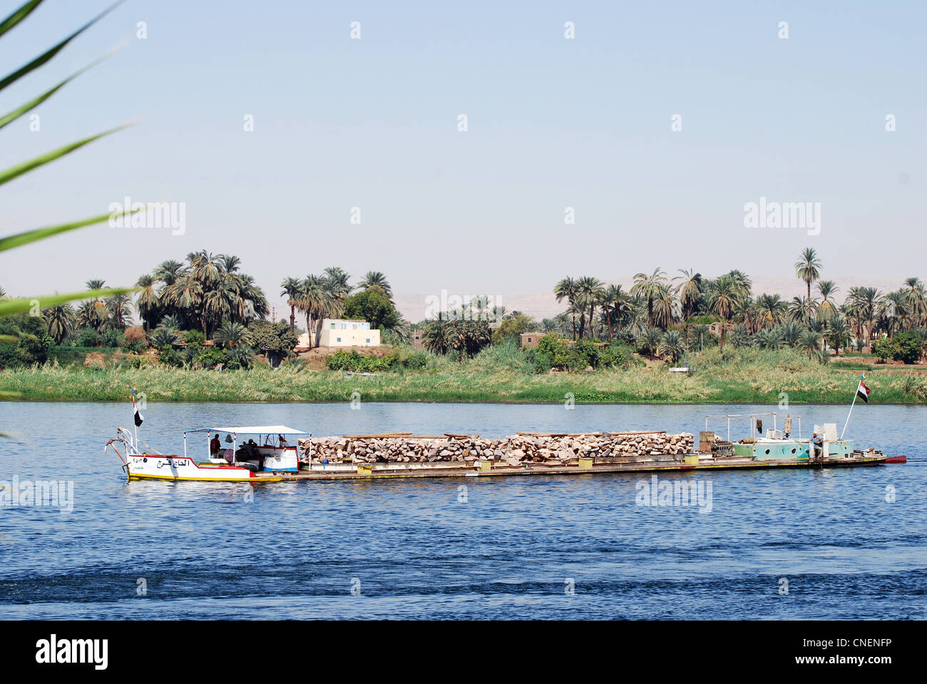 Transporting blocks hi-res stock photography and images - Alamy