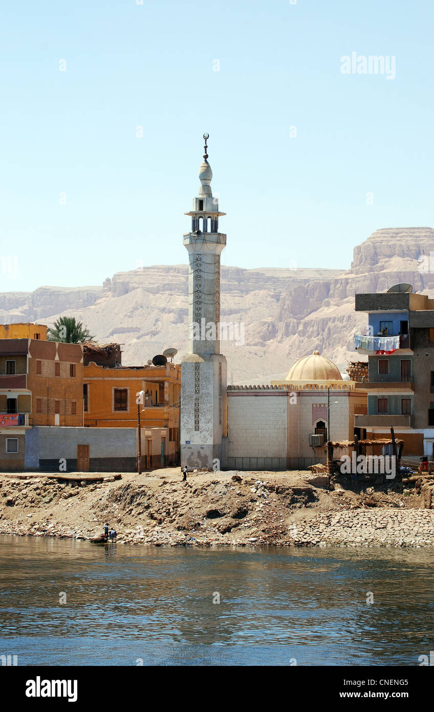 Egypt luxor river nile village hi-res stock photography and images - Alamy