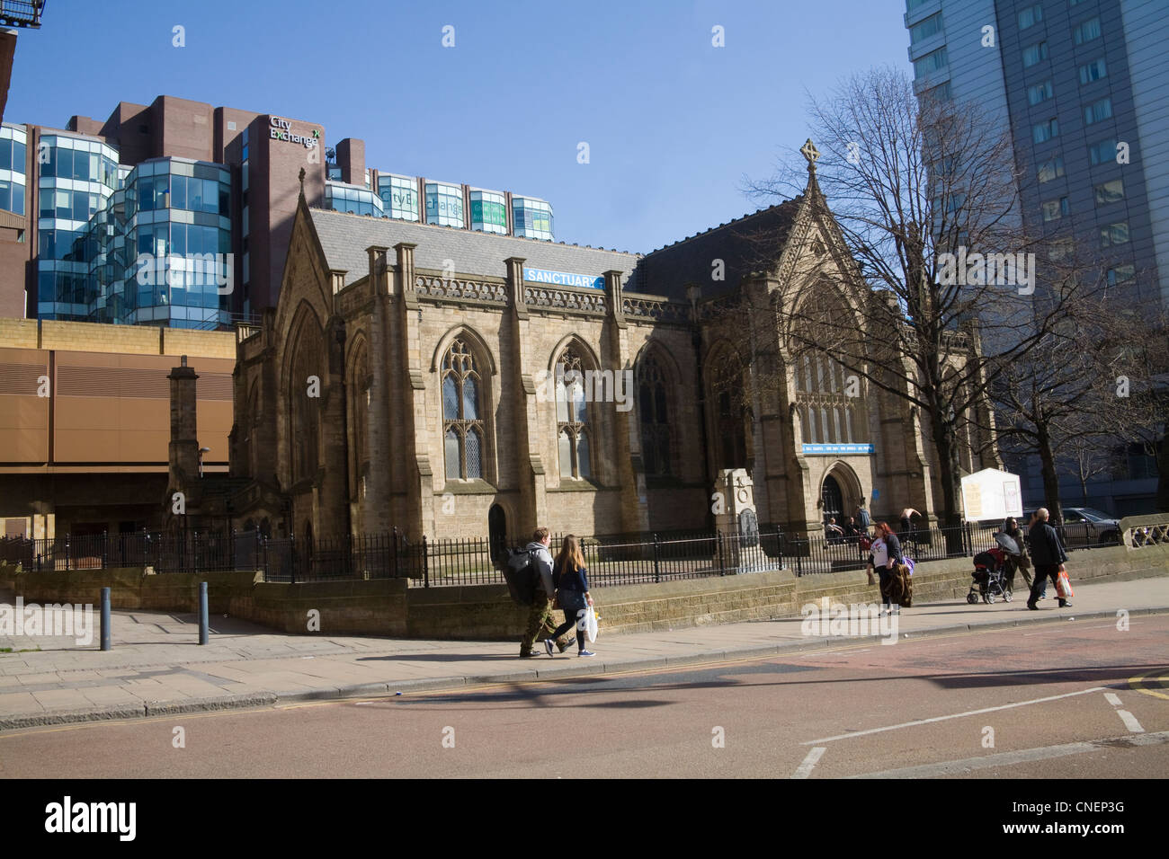 Leeds old and new buildings hi-res stock photography and images - Alamy