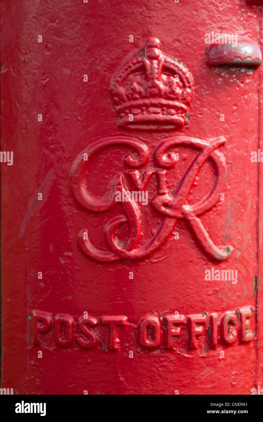 Royal mail pillar box hi-res stock photography and images - Alamy