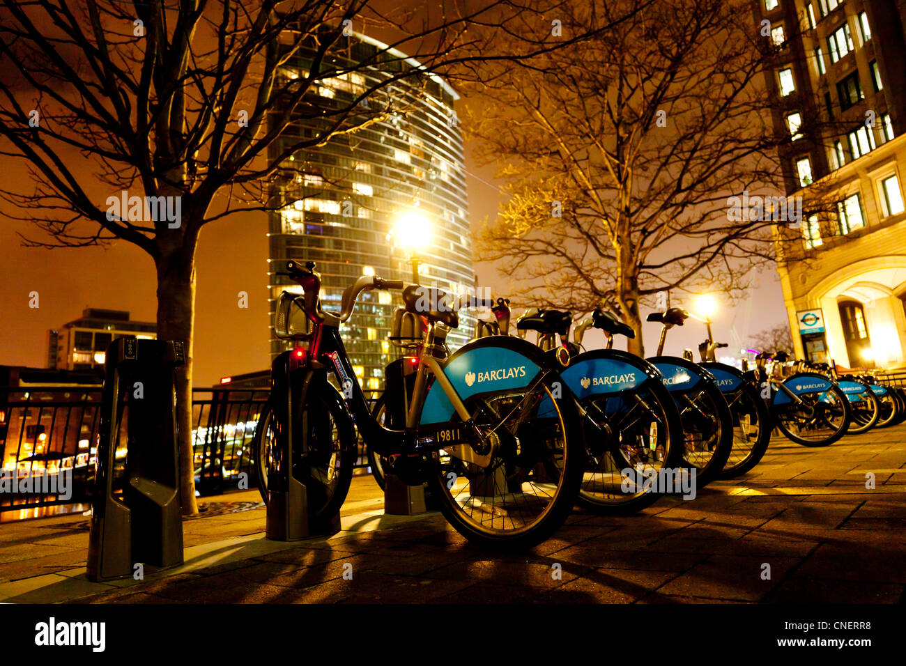 Cabot Square, Canary Wharf London, England, UK Stock Photo - Alamy