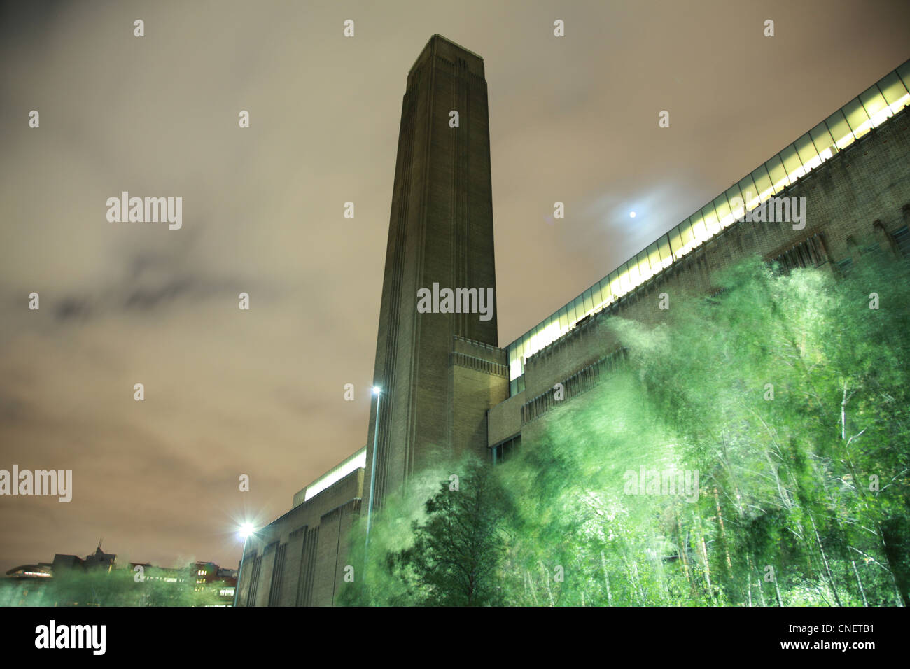 Tate Modern at night Stock Photo - Alamy