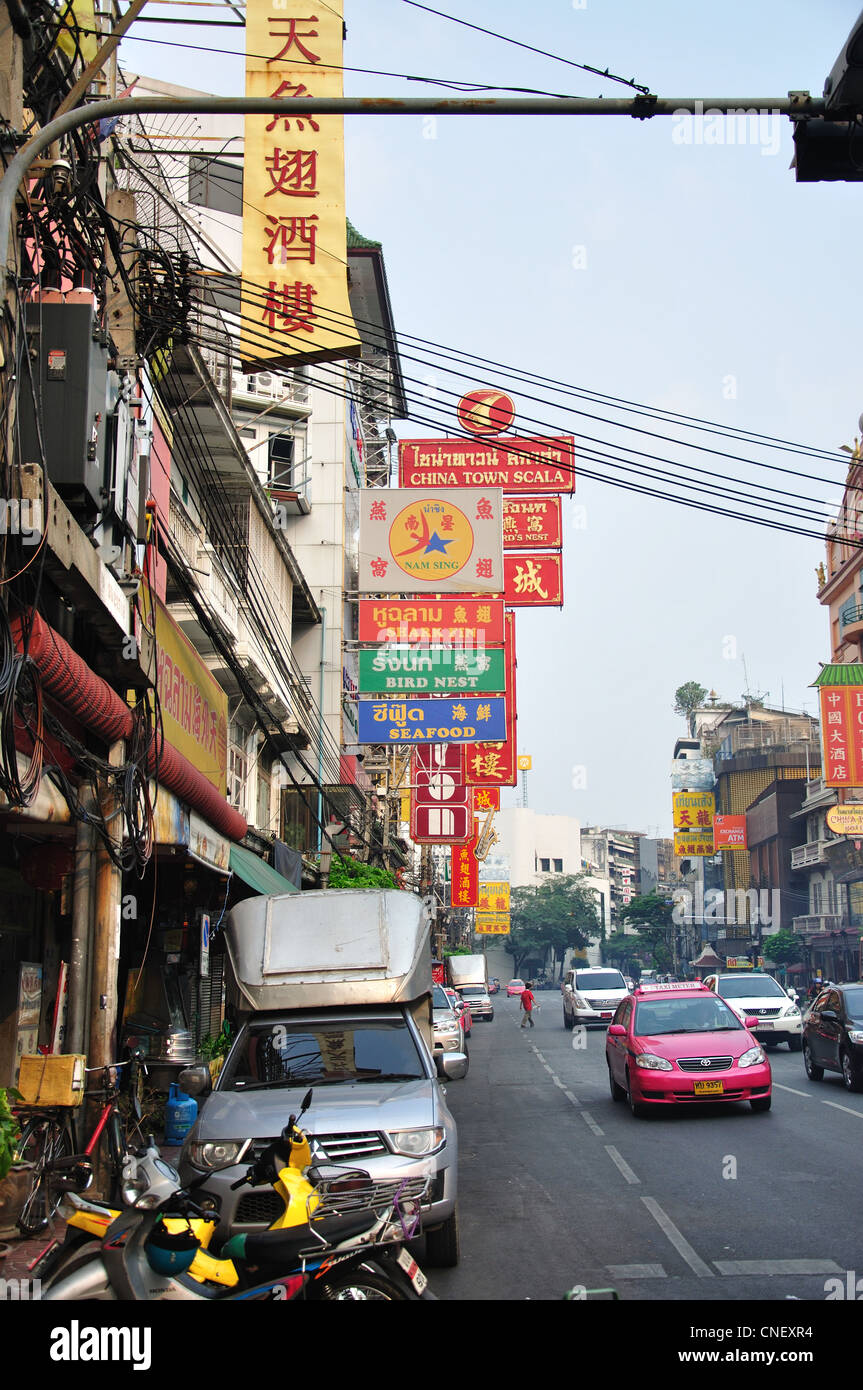 Yaowarat Road (Chinatown), Samphanthawong District, Bangkok, Thailand Stock Photo - Alamy
