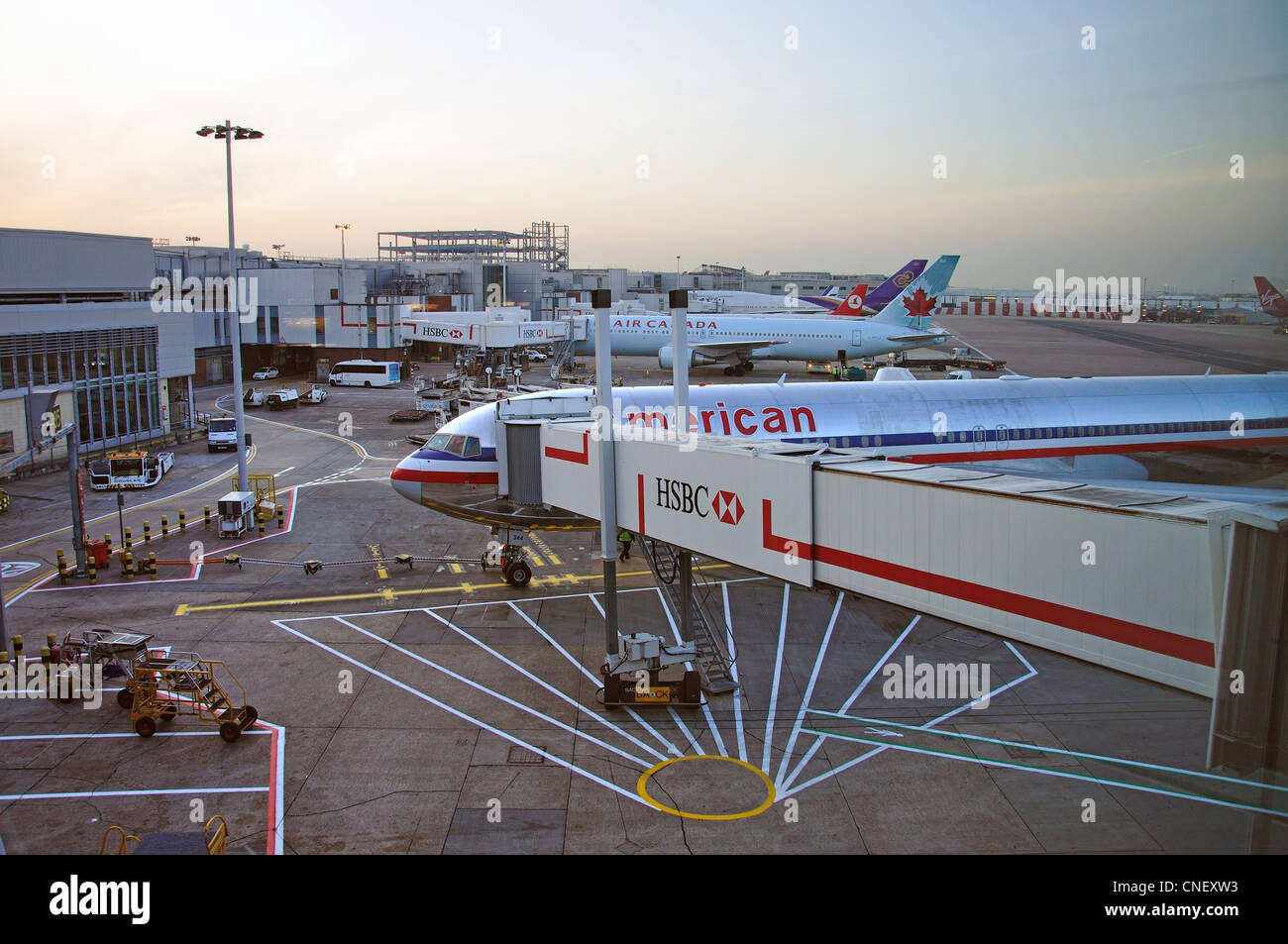 E gate heathrow hi-res stock photography and images - Alamy