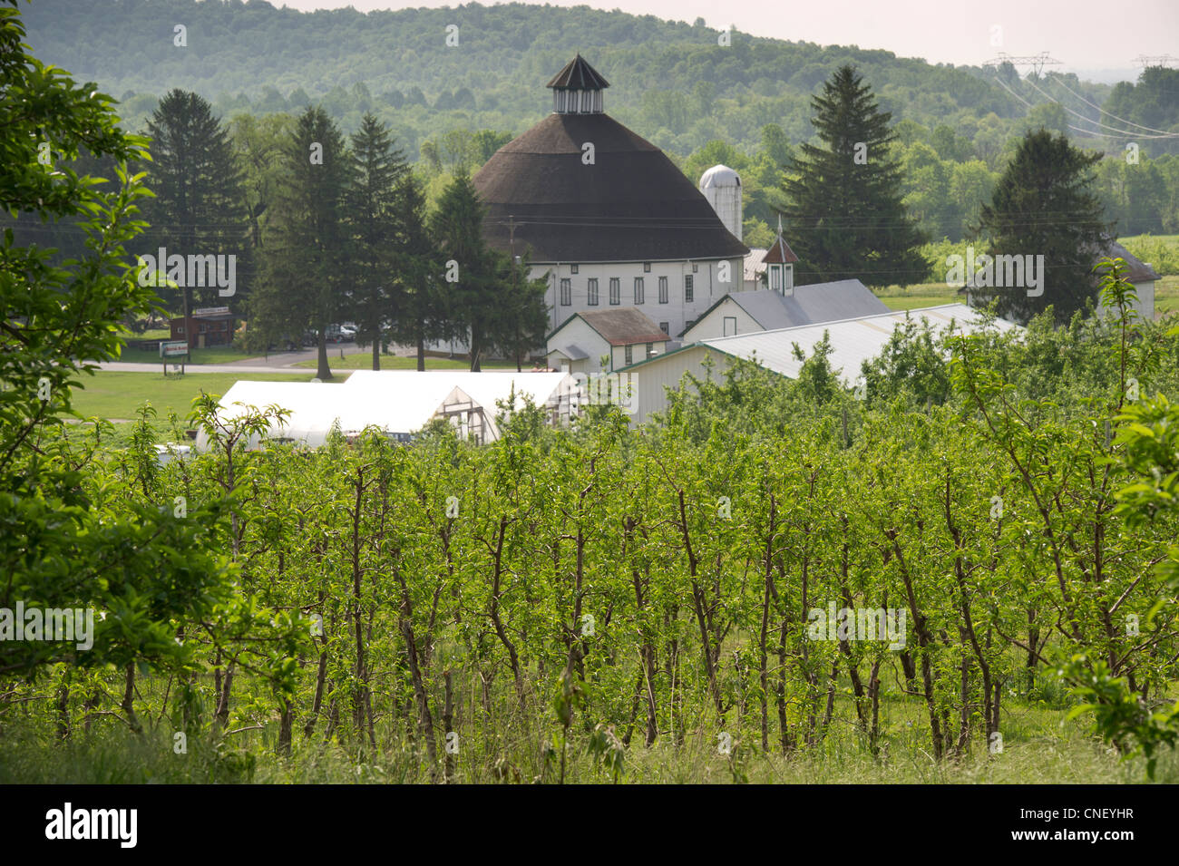 Orchard barn hi-res stock photography and images - Alamy