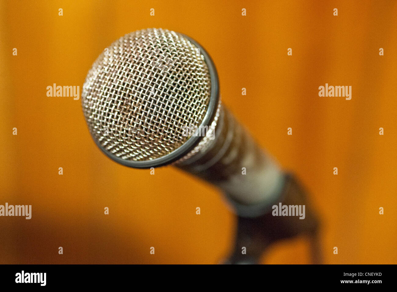 Mic microphone hi-res stock photography and images - Alamy