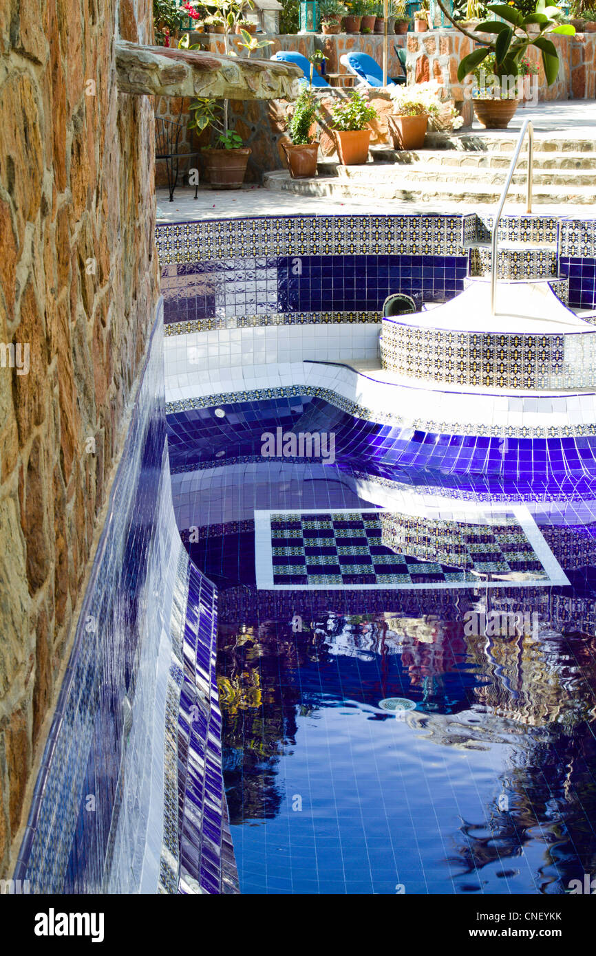 Mexico tile pool color colour hi-res stock photography and images - Alamy
