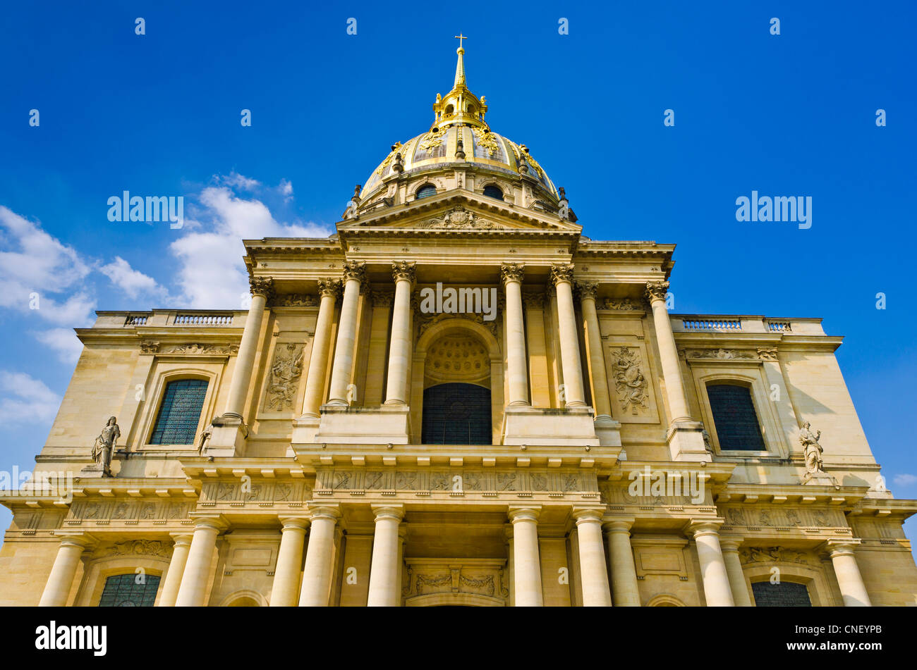 Gold-domed Chapel of Saint-Louis (burial site of Napoleon), Les ...