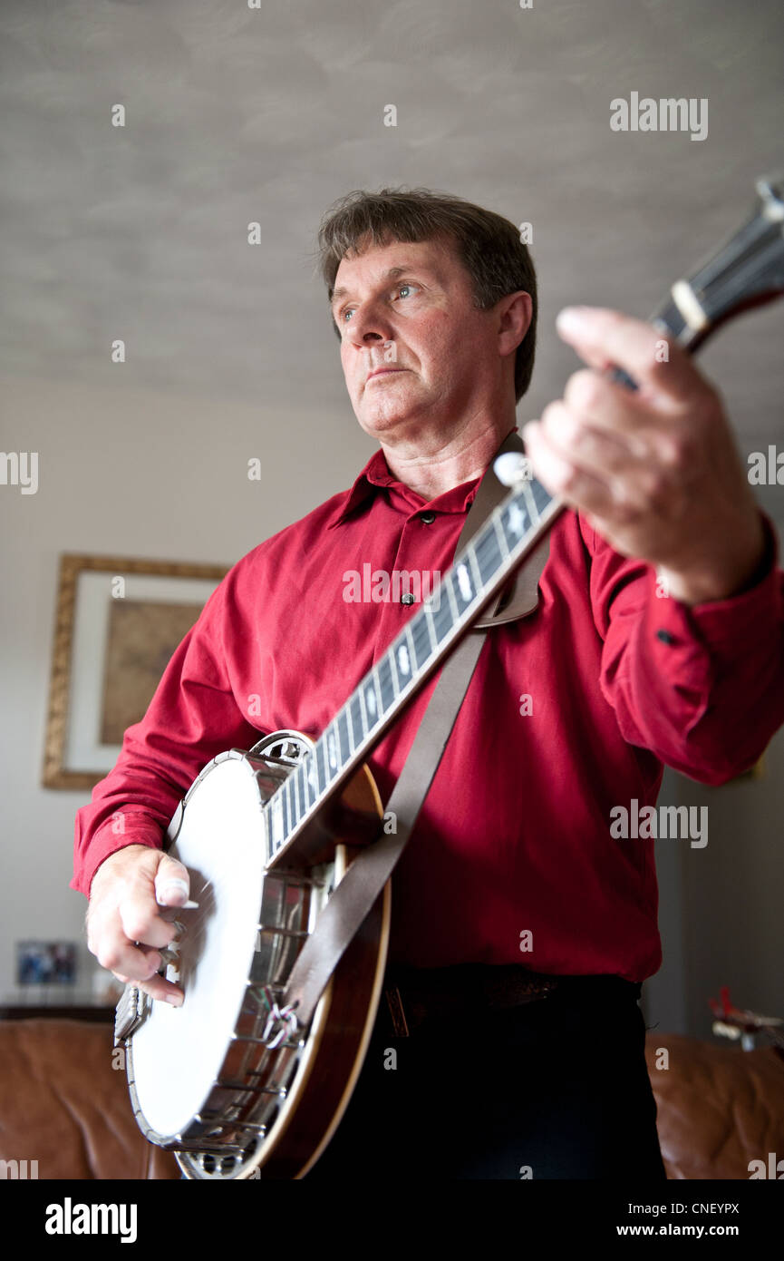 Dave Reed playing the banjo Stock Photo - Alamy